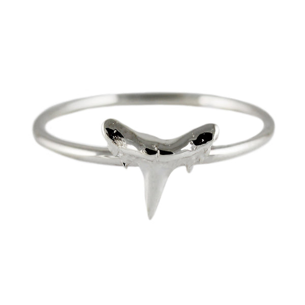 SHARK TOOTH SILVER RING – LUMO